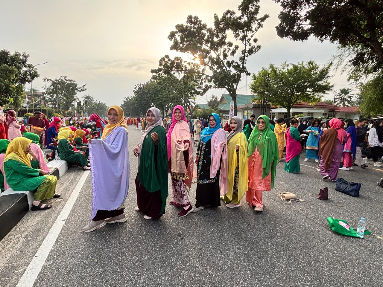UIN Suska Riau Berperan Aktif dalam Pemecahan Rekor MURI Tari Zapin ...
